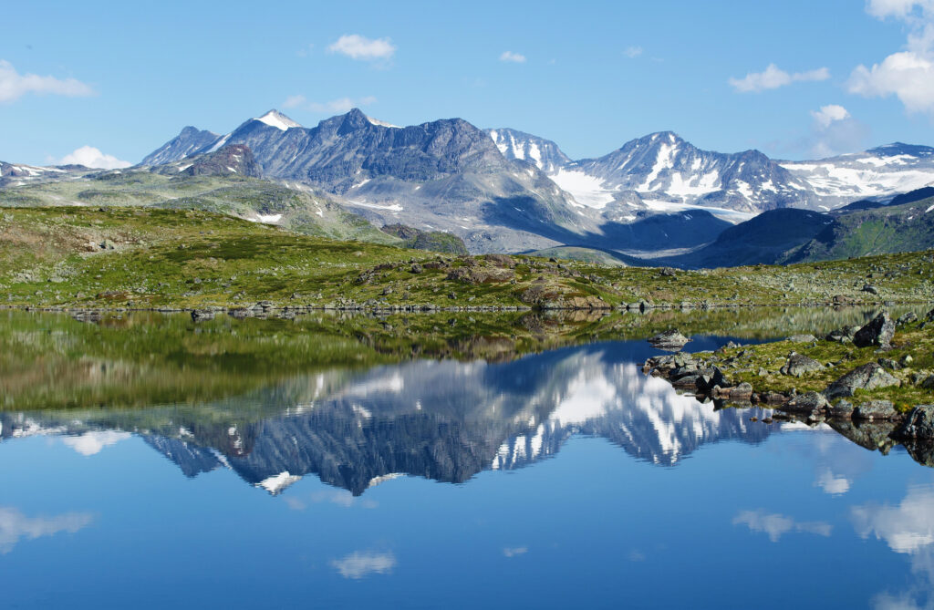 Jotunheimen vandreture | Læs om ruterne her og book din rejse.